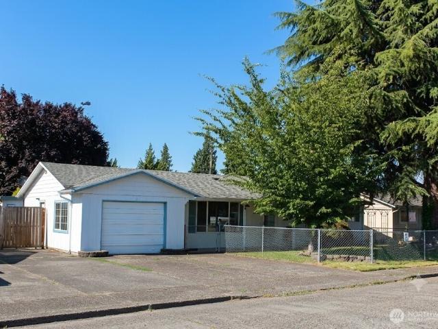 359 Douglas Street