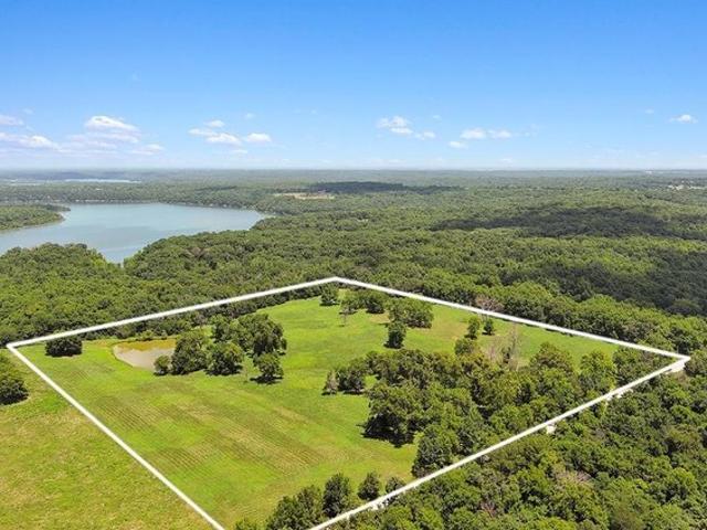 359 E Dade 74, Greenfield, MO 65661