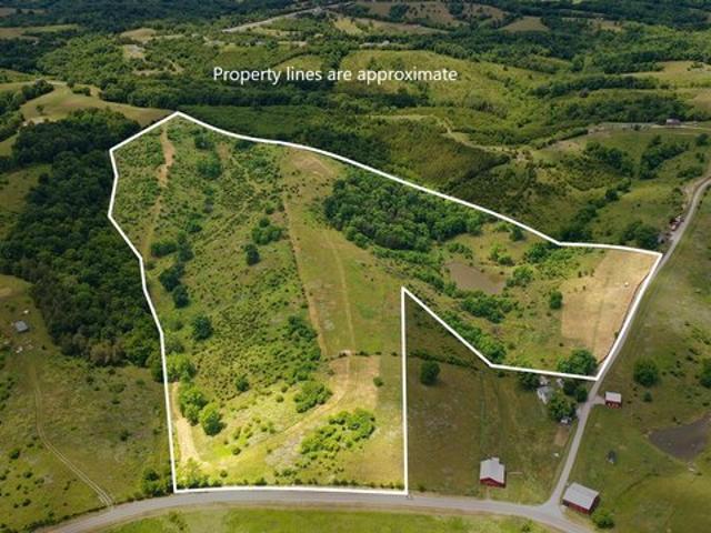 359 KY Highway 1284 W, Berry, KY 41003