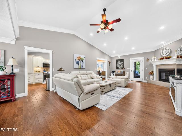 359 Hillendale Acres Lane