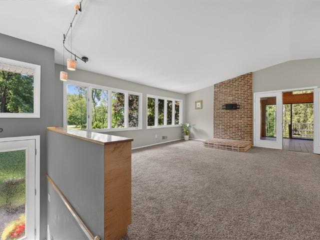 359 Hillside Circle