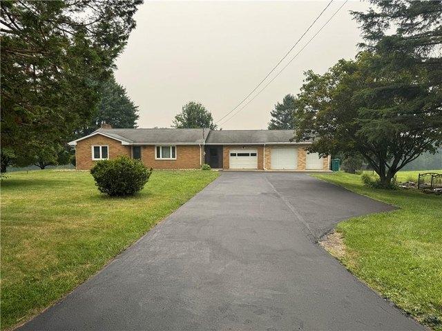 359 McKlveen Rd, New Alexandria, PA 15670