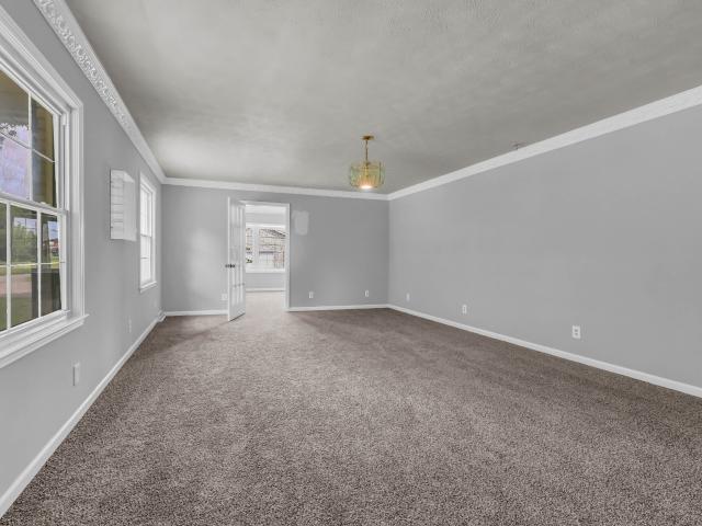 359 Meadow Ln