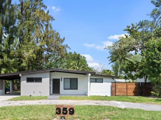 359 NE 158th St, Miami, FL 33162