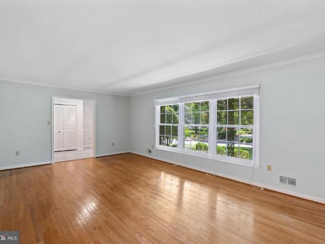 359 Preswick Way