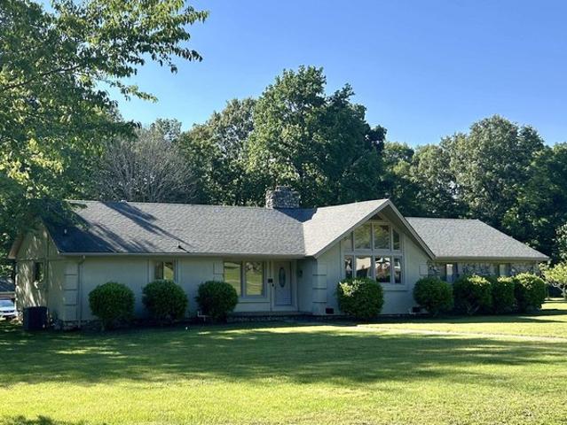 359 Rhea Lee Dr, Paducah, KY 42001