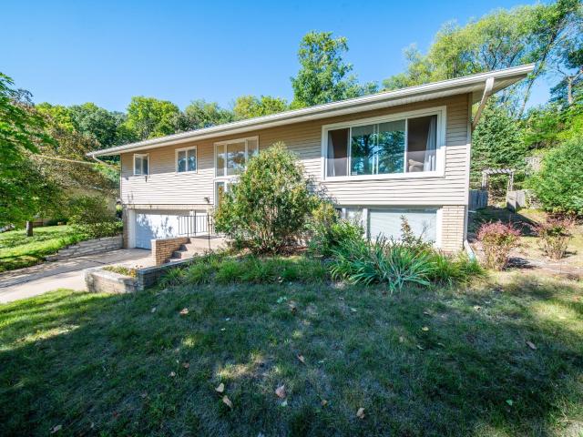 359 Riverview Heights Drive NE