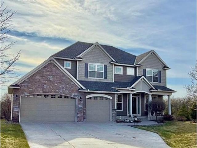 359 Riverside Cir, Anoka, MN 55303