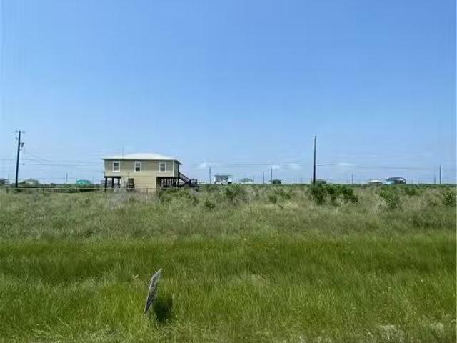 359 W Misty Oak Ln, Rockport, TX 78382