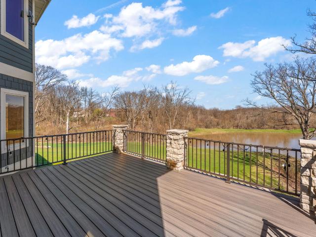 359 W Sandhurst Drive