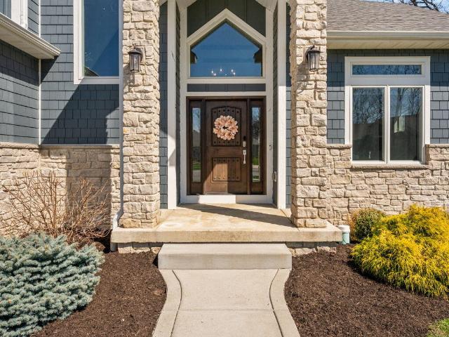 359 W Sandhurst Drive