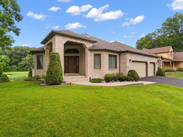 359 Tremont Ln, Valparaiso, IN 46385