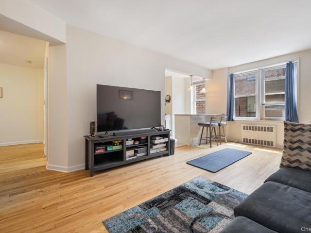 35 50 75th Street 3C