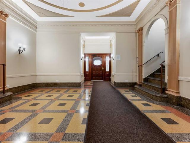 35 50 82nd Street, Unit 4A | Compass