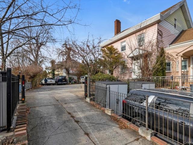 35 78/82 st Street