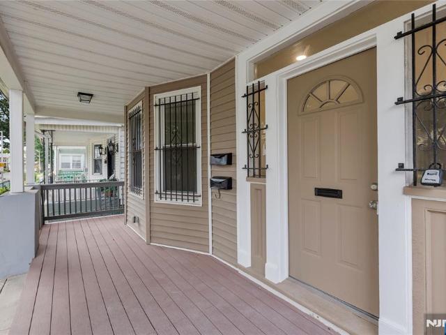 35 16th Street
