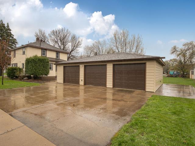 35 1st Avenue NE