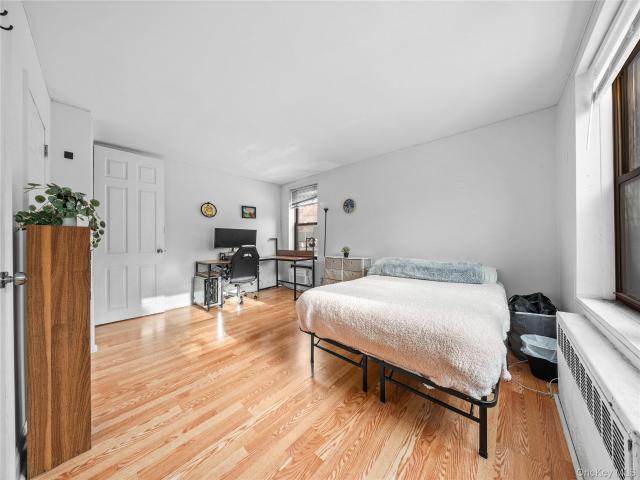 35 20 Leverich Street, Unit 209