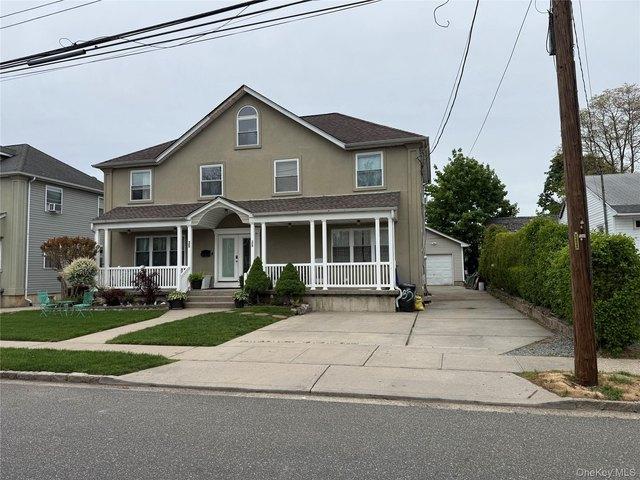 35 3rd Ave, Westbury, NY 11590