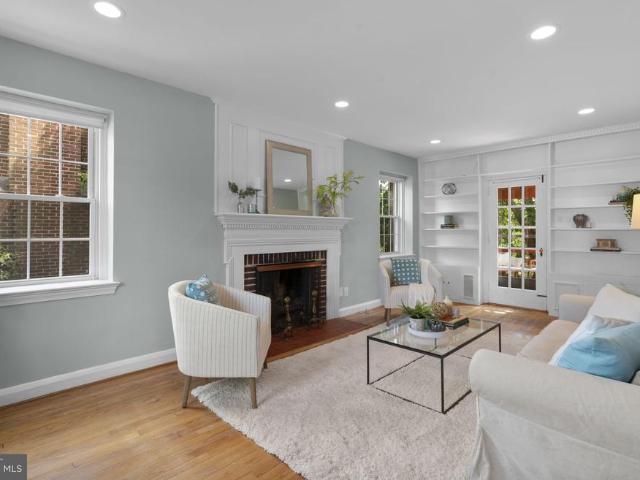 35 Tanglewood Road