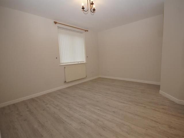 35 The Landings, Penarth CF64 1SR