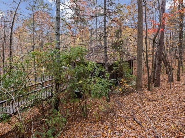 35 Treetop Knoll Drive
