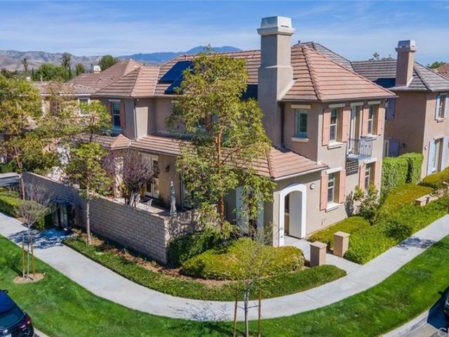 35 Twin Gables, Irvine, CA 92620