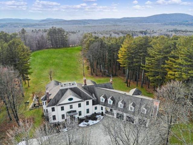 35 Under Mountain Rd, Canaan, CT 06031