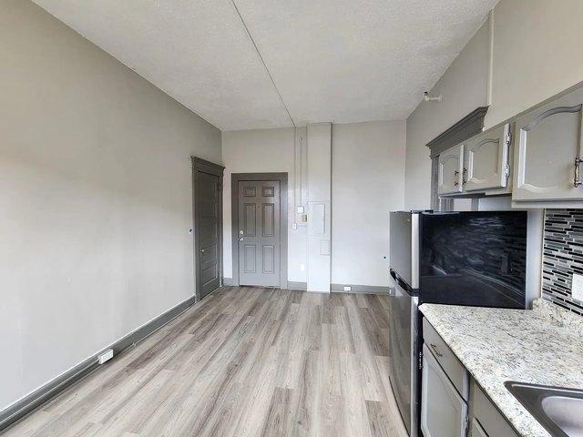 35 Union Plz, New London, CT 06320
