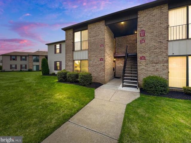 35 Uxbridge Pl, Sewell, NJ 08080