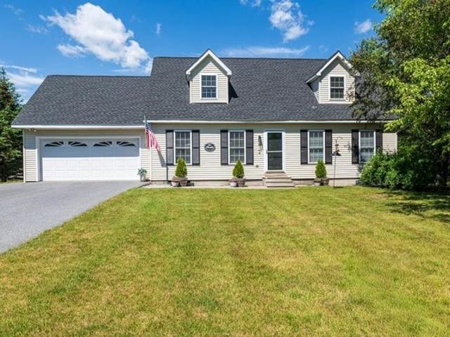 35 Valley Pass St, Manchester, VT 05255