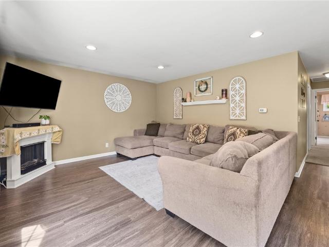 35 Valley View Drive