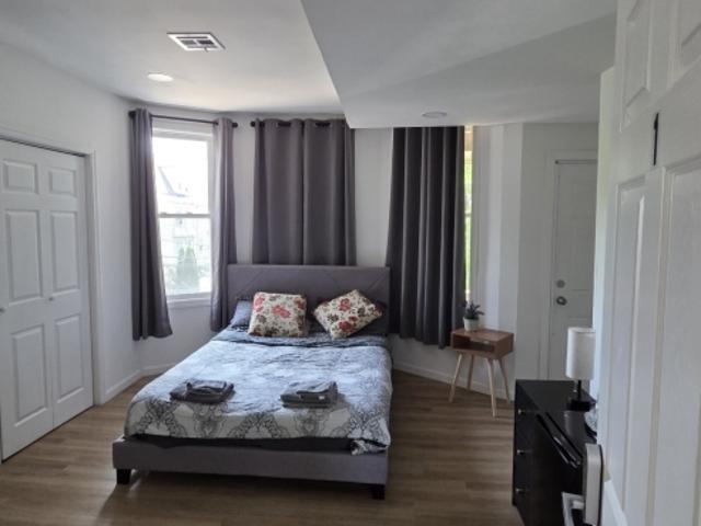 35 Vernon Ave