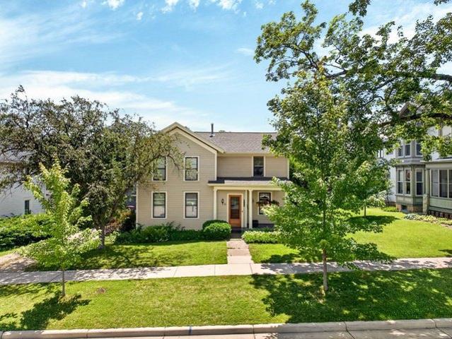 35 W Liberty St, Evansville, WI 53536