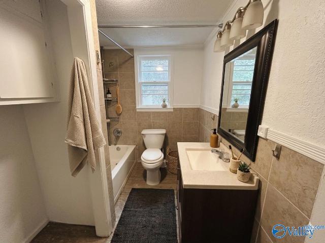 35 W Wilkinson Avenue
