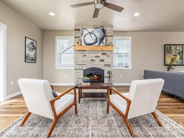35 Wapiti Court