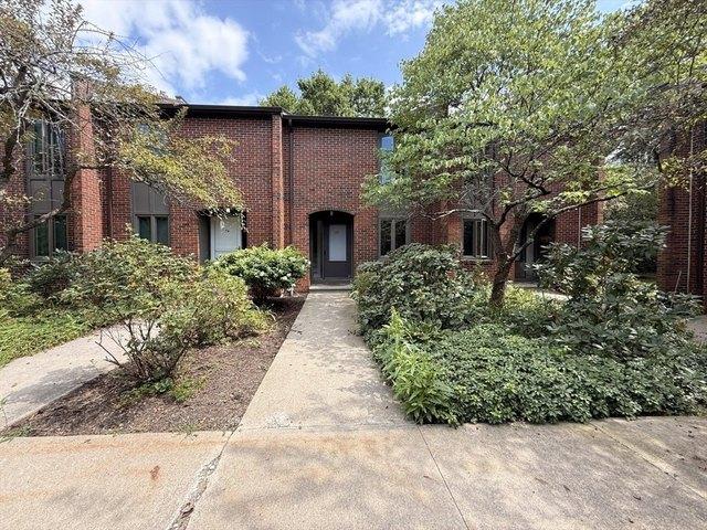 35 Webster Ct Unit 35, Amherst, MA 01002