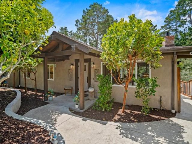 35 Wellings Pl, Monterey, CA 93940
