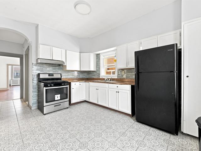 35 West 52Nd St # 2