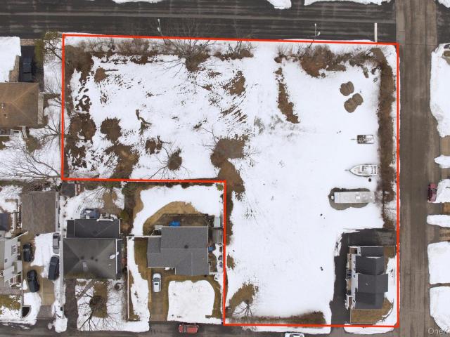 35 Weston Ave, Deer Park, NY 11729 | MLS #969431 | Compass