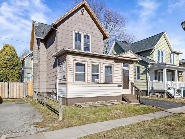 35 Woodlawn Street