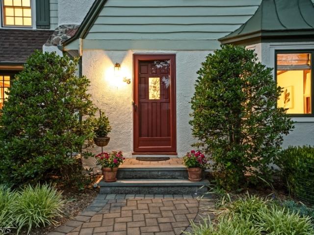 35 Woodland Road