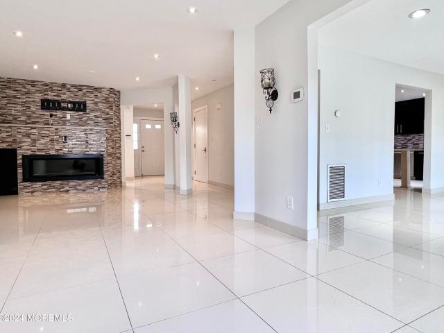 35 Woodpecker Way