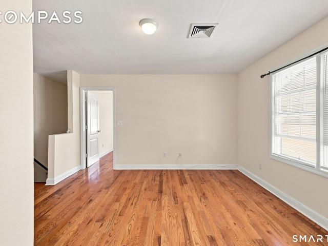 35 Woodrow St 2, Stamford, CT