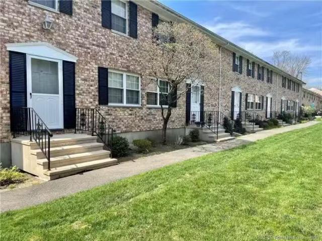 35 Woodway Road, APT A12, Stamford, CT 06907