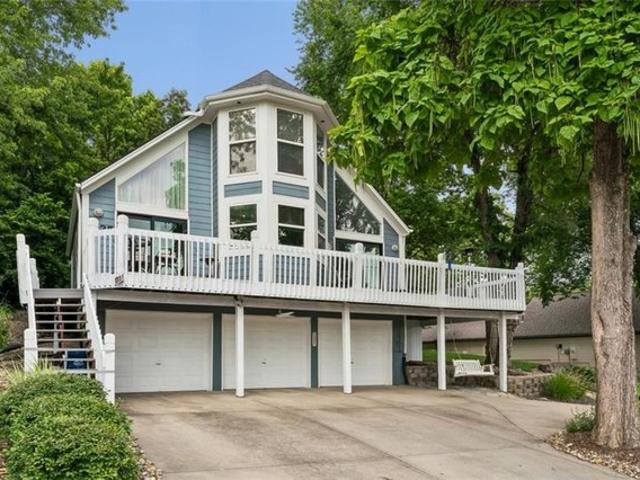 35 X St, Lake Lotawana, MO 64086