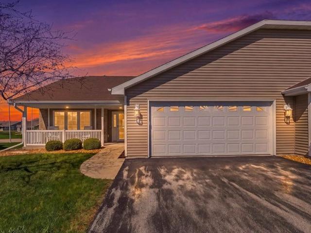 35 Yorkshire Dr, Fond du Lac, WI 54935