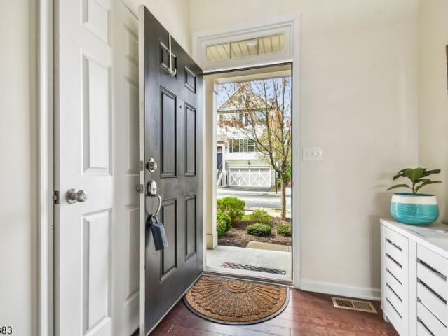35 Albert Ct