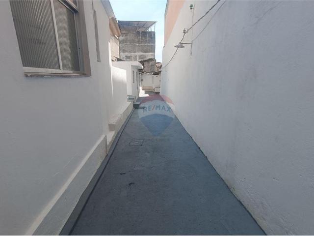 35 Área Útil Casa de Vila Alugar, 1 Dormitórios localizado em RUA GENERAL PADILHA, 232, São Cristóvão, Rio de Janeiro, Rio de Janeiro, 20920 390 | Brasil