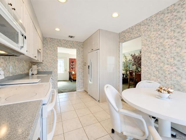 35 Avenue D